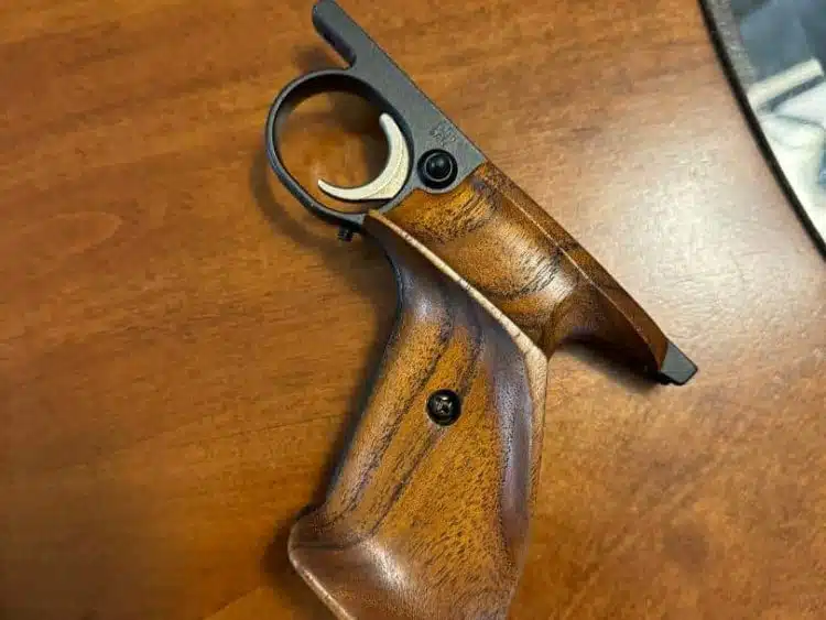 STOCKS and GRIPS - Airgun Revisions